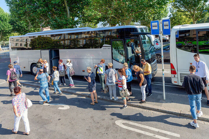 Charter Bus Rental for School Field Trip | Party Buses Miami